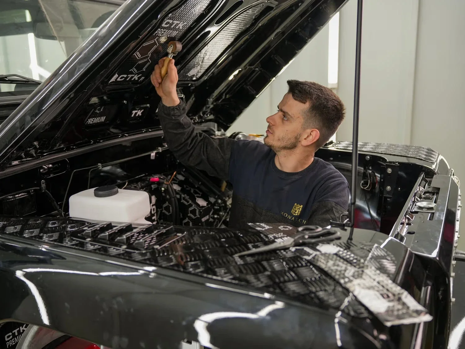 Land Rover Defender Restoration Process (12-Stage Breakdown) (2026 ...